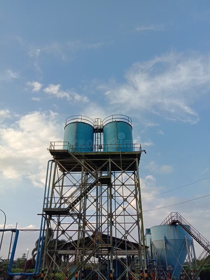 Water tank tower stock image. Image of mill, tower, water - 269574853