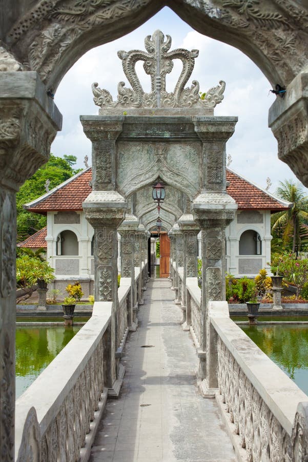 Old Bali house entrance stock image. Image of details - 7598123