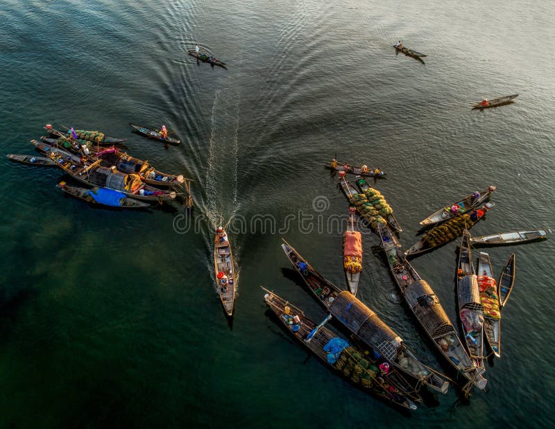 Water, Water Transportation, Waterway, Boat Picture. Image: 112595206