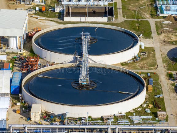 Water Treatment Facility Using Advanced Technology To Purify Water ...