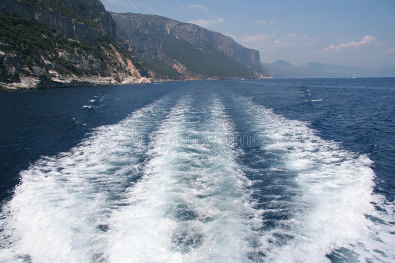 Water wake of boat stock image. Image of shoreline, cruise - 14388805