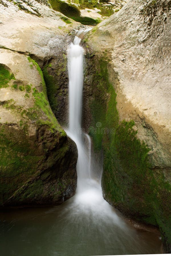 Robinson Falls - Narrow Canyon & Waterfall - Wayne National Forest ...