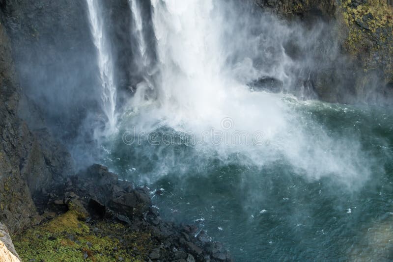 Waterfall Bottom stock photo. Image of washington, flowing - 81054964