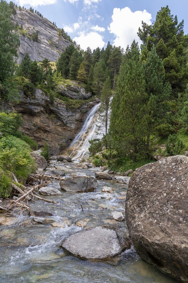The French Pyrenees Near Gavarnie Stock Photo - Image of landmark ...