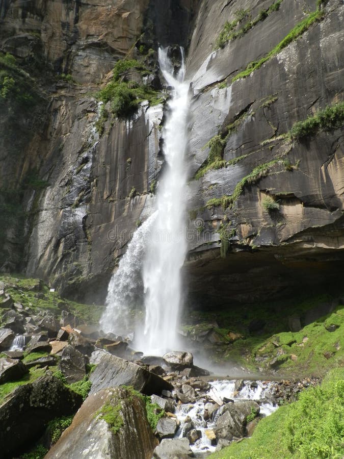 Waterfall in India, Himachal Pradesh Stock Photo - Image of cascade ...
