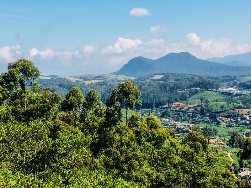 Waterfall Point at Lovers Leap Falls at Piduruthalagala Forest Reserve ...