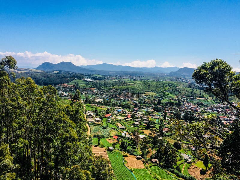 Waterfall Point at Lovers Leap Falls at Piduruthalagala Forest Reserve ...