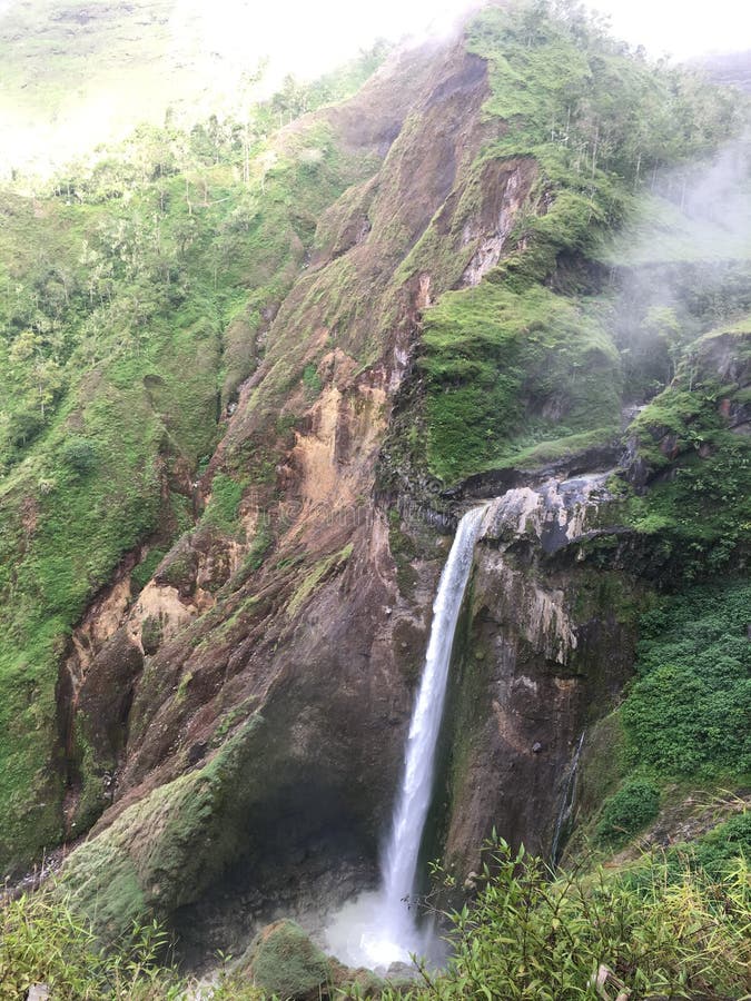 Waterfall at Rinjani Mountain Stock Photo - Image of waterfalls, torean ...