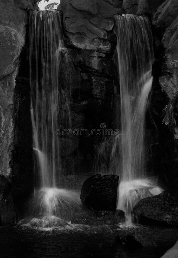 26+ Waterfalls black white Free Stock Photos - StockFreeImages