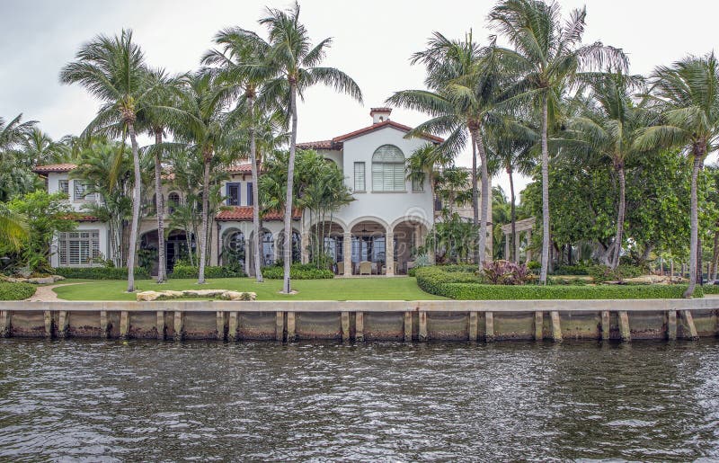 Waterfront real estate editorial photo. Image of luxurious - 73777516