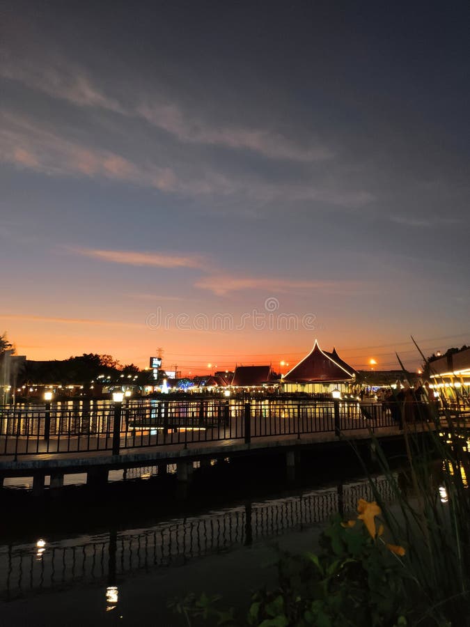 Waterfront Restaurant at Night. View from the Pointe Waterfront Dining ...