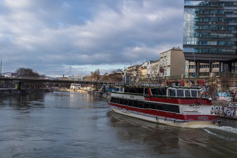 The waterfront of Vienna editorial stock photo. Image of bank - 140485408