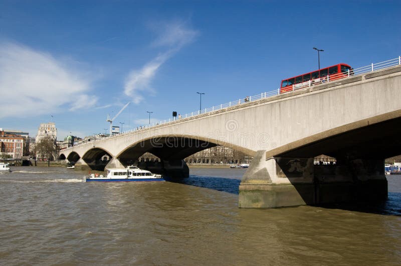 Waterloo Bridge, London stock image. Image of landmark - 19133109
