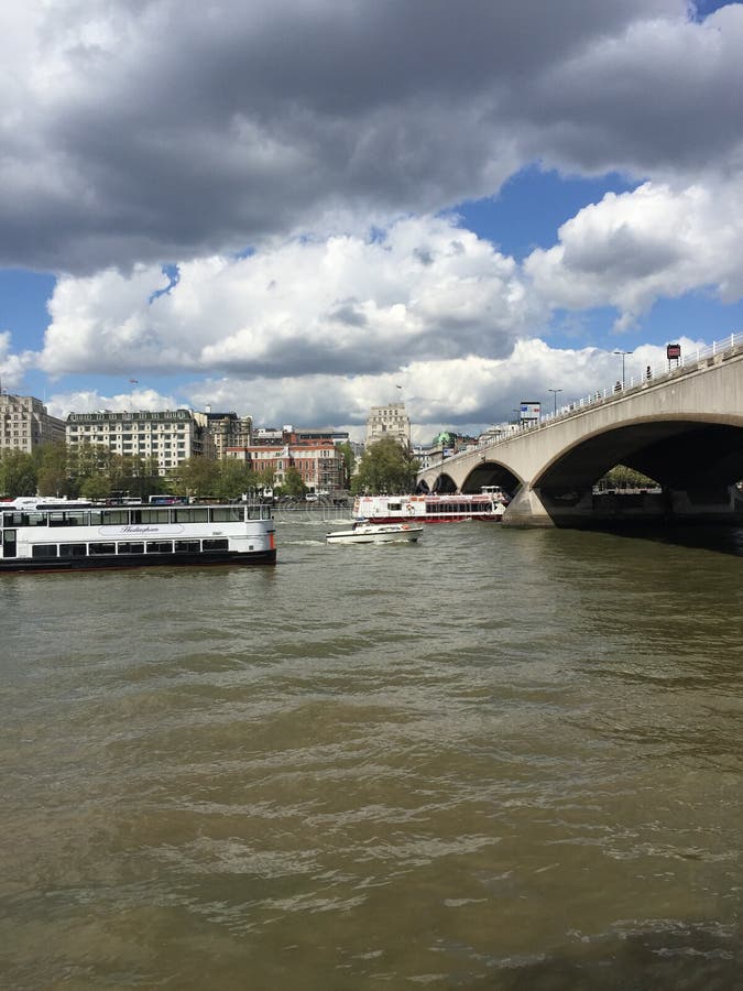 Waterloo bridge editorial stock image. Image of london - 53514074