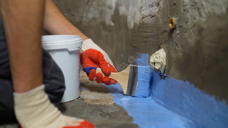 Waterproofing the Floor with a Brush.Waterproofing Concrete Mortar ...