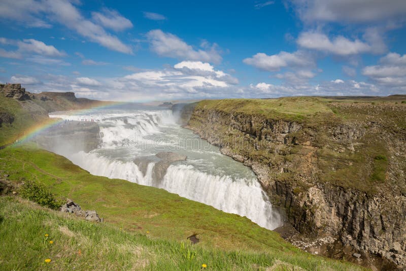 Waterval Gullfoss En Regenboog, IJsland Stock Foto - Image of beroemd ...
