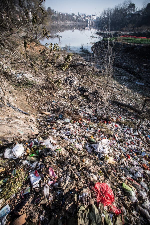 Watervervuiling in China stock afbeelding. Image of milieu - 39877739