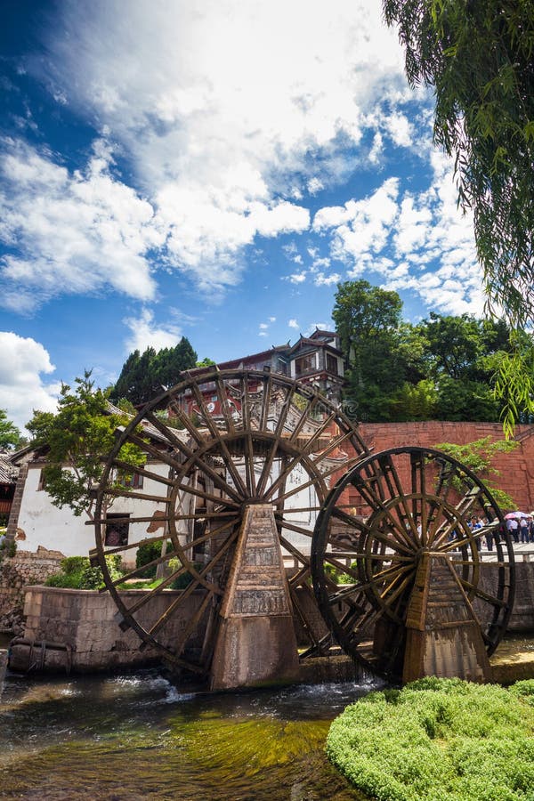 Water Wheels in Old Town of Lijiang Stock Image - Image of sunset ...