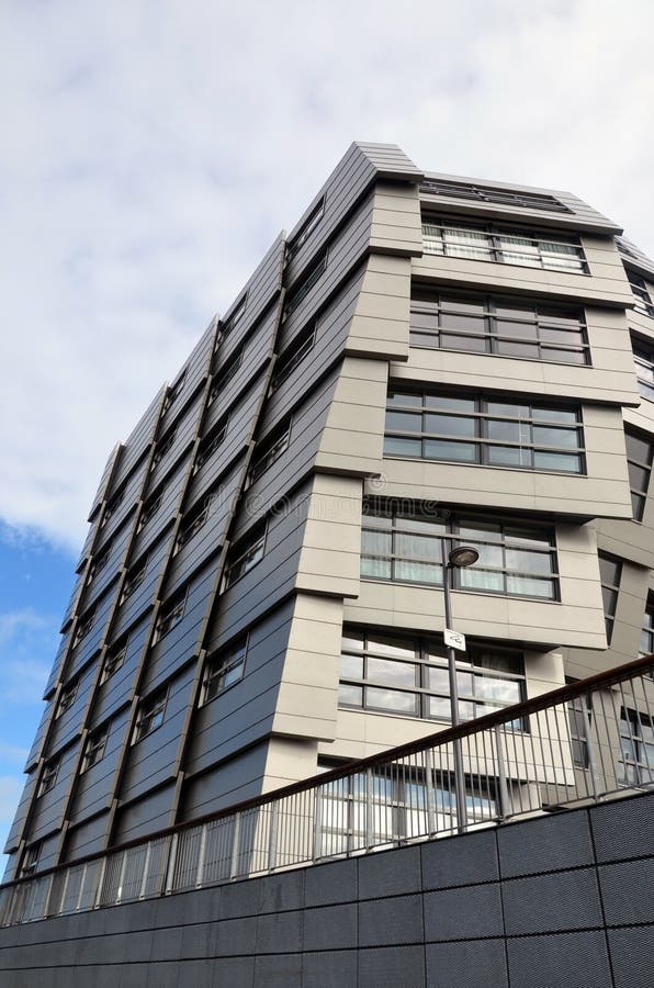 The Wave in Almere, Holland Editorial Photo - Image of flowers, facade ...