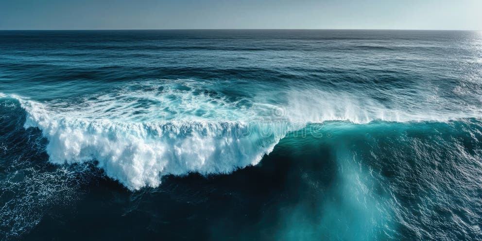 Wave Approaching Ocean Shore Stock Image - Image of water, surf: 375313627