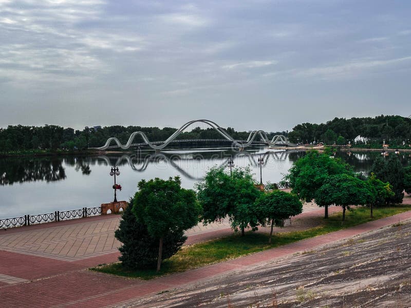 The Wave of Azov Pedestrian Bridge in Kyiv Park Natalka Stock Photo ...