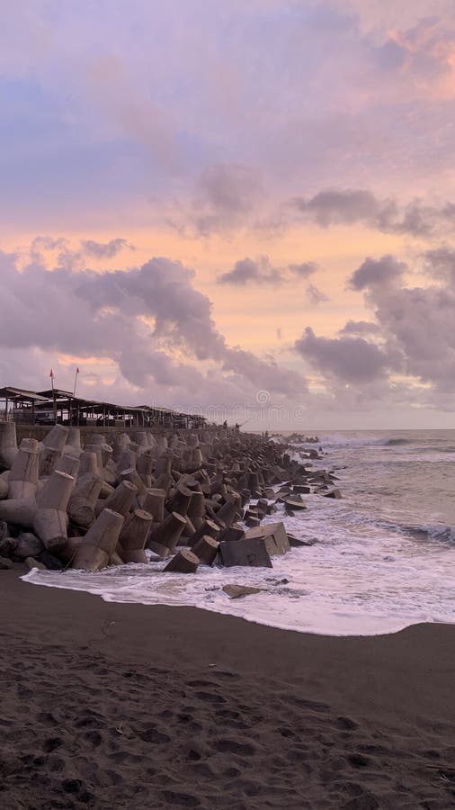 Wave breaker and twilight stock image. Image of breaker - 217330113