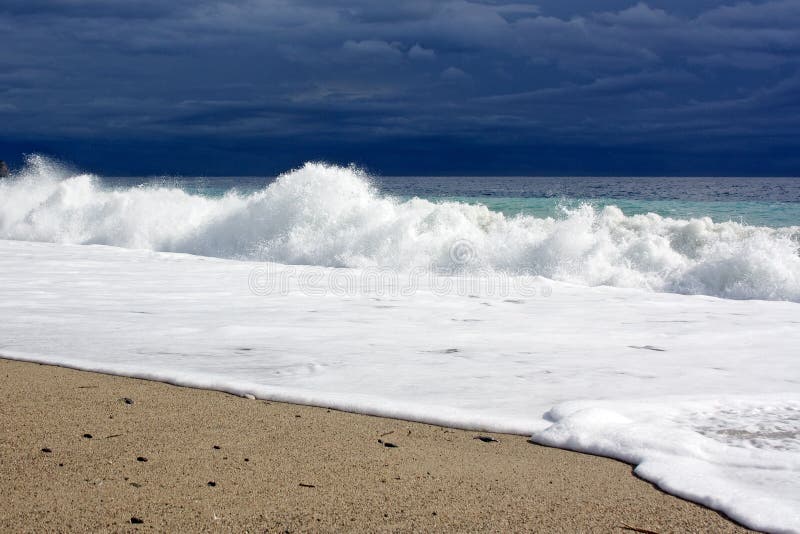 Wave and blue sky stock image. Image of horizontal, sunlight - 30005573
