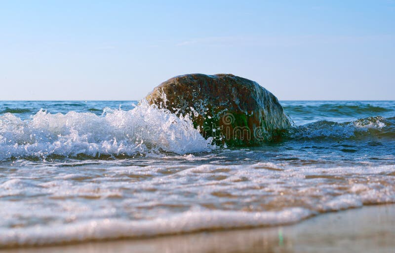 Waves Beating Against the Rocks in Hawaii, US Stock Photo - Image of ...