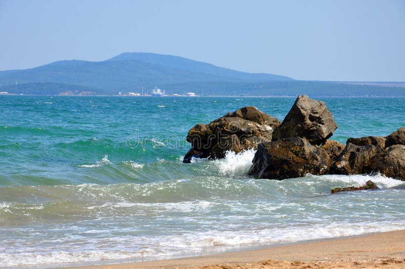 The Waves Breaking on Rocks Stock Image - Image of background ...