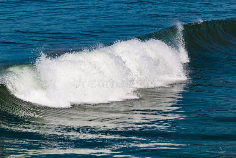 Waves Crashing in the Pacific Ocean Stock Image - Image of splash ...