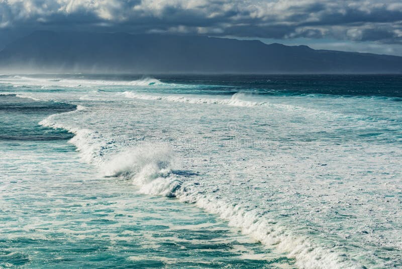 Waves at Hookipa Beach Maui Hawaii Stock Image - Image of blue, sports ...