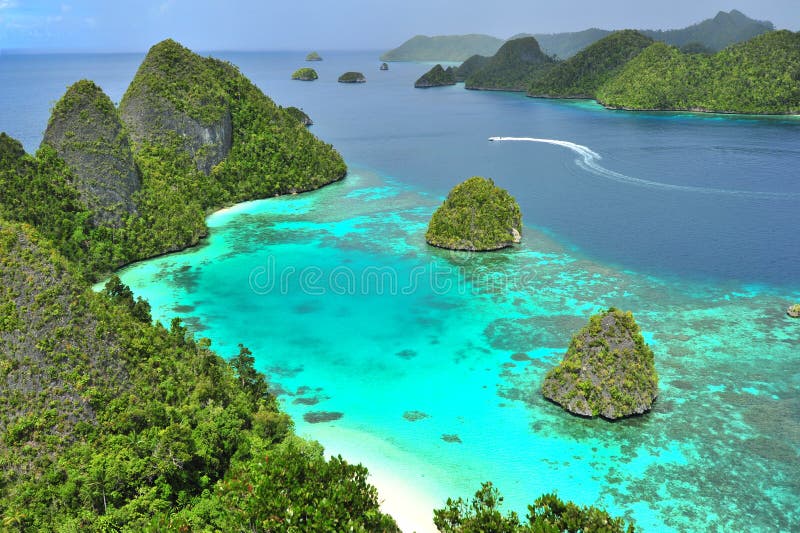 Wayag, Raja Ampat stock image. Image of dragon, nasional - 50353675