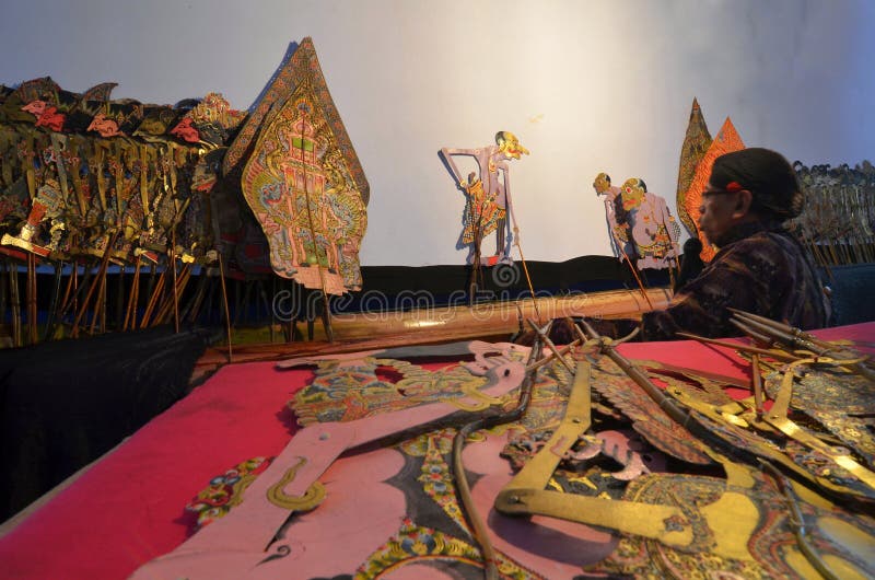 Wayang Kulit In Sonobudoyo Museum, Yogyakarta, Indonesien ...