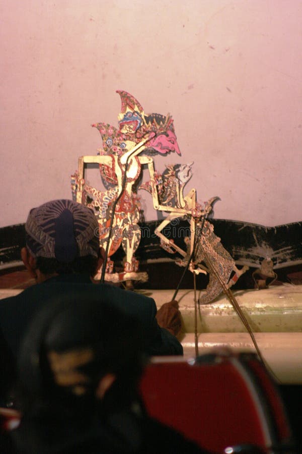 Wayang Kulit Shadow Puppet Show and Ludruk Editorial Photography ...