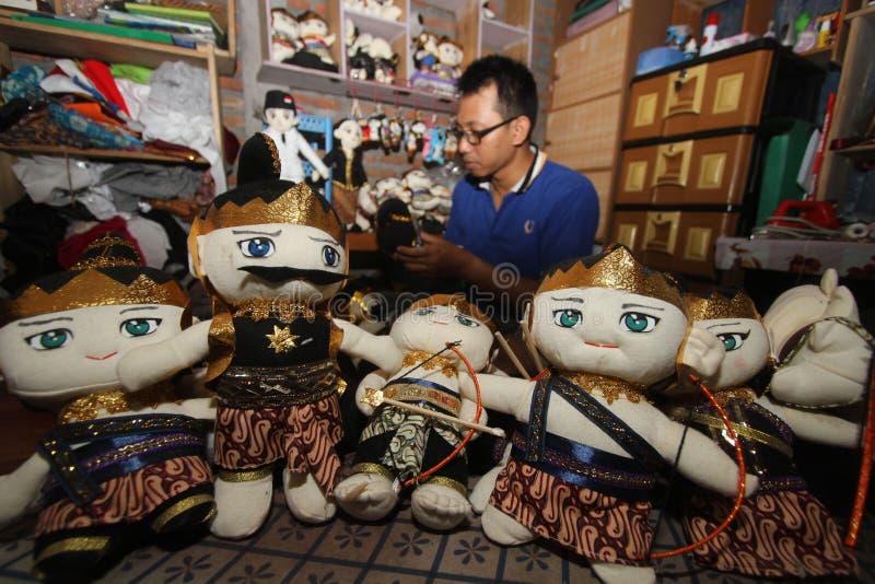 Wayang Puppet Craft editorial photography. Image of wayang - 75912317