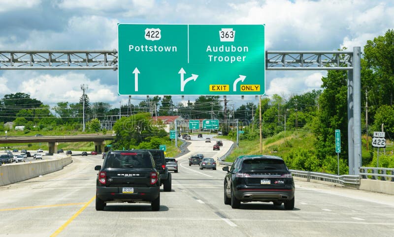 Wayne, Pennsylvania, U.S - May 22, 2024 - the Traffic on Route 422 into ...