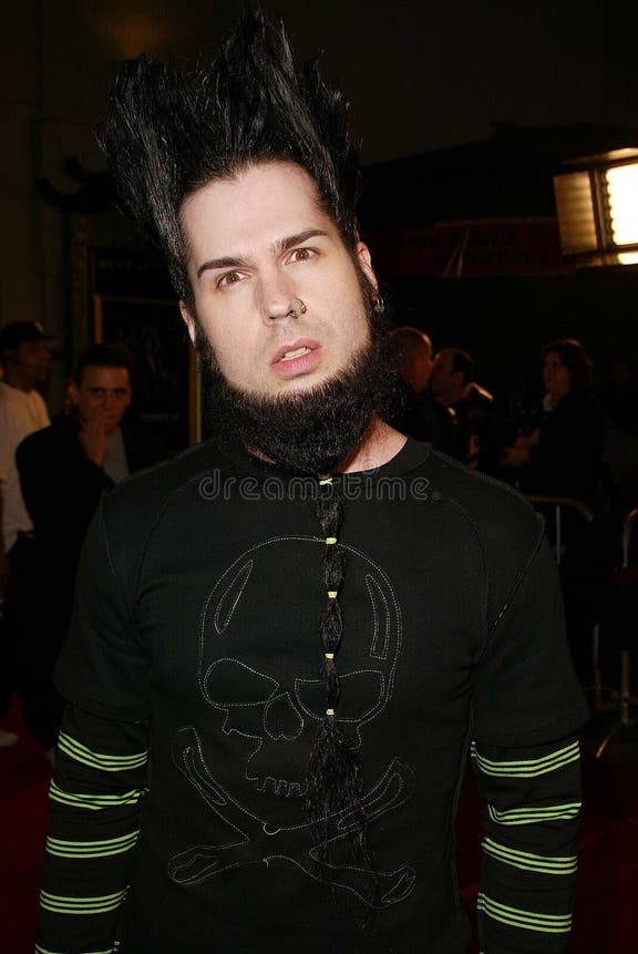 Wayne Static editorial photo. Image of warner, world - 21344796