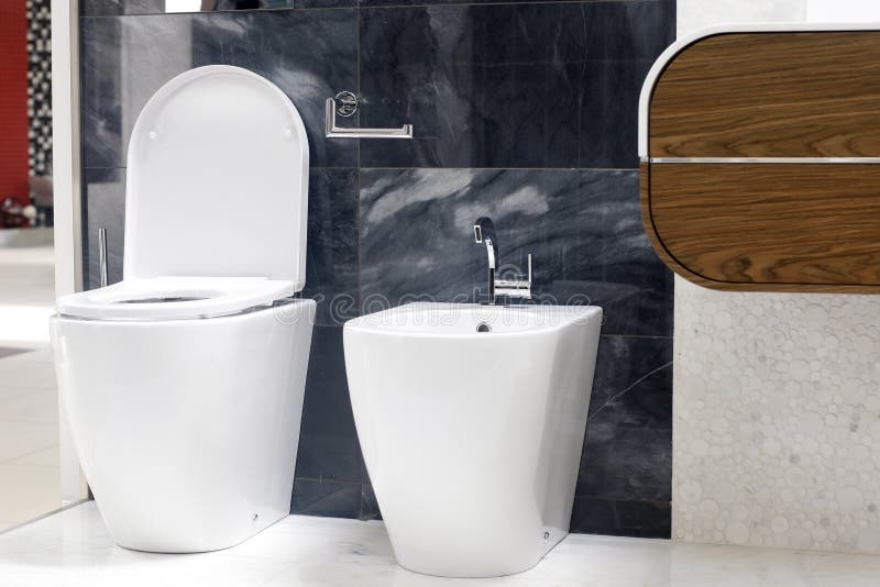 WC van het toilet stock afbeelding. Image of apparatuur - 9028005