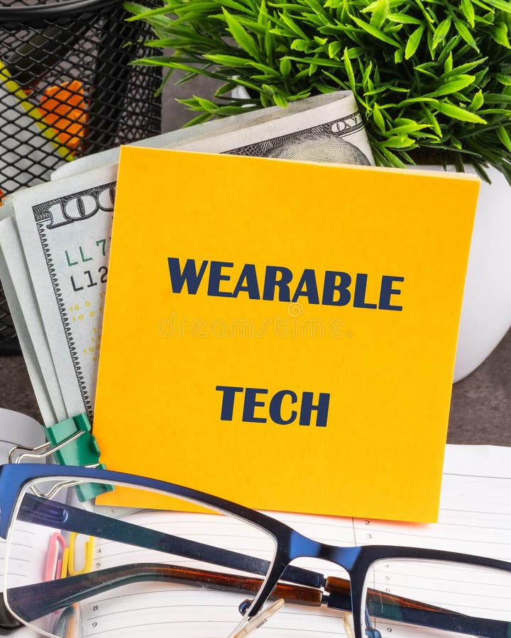 Wearable Computing Concept. the Concept of Technology . WEARABLE TECH ...