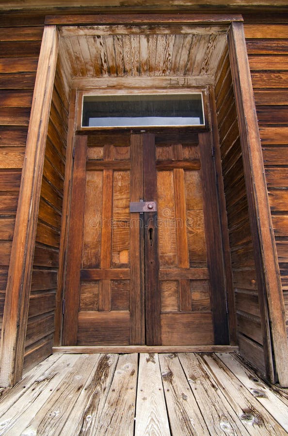 40+ Weathered wooden doors Free Stock Photos - StockFreeImages