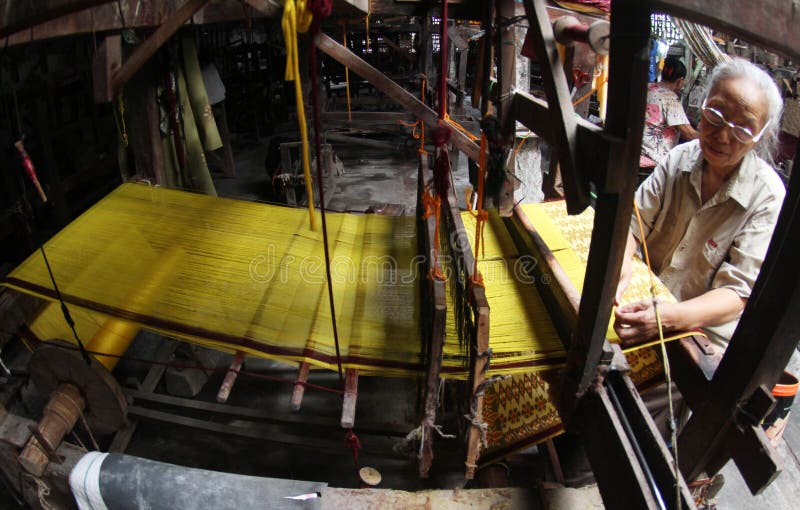 Weaving cloth editorial stock image. Image of detail - 35502774