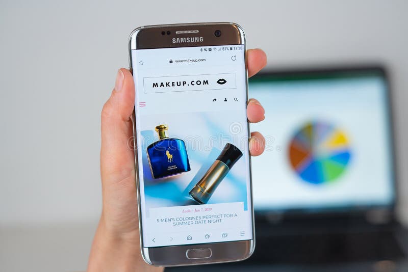 Web Site of Makeup.com on Phone Screen Editorial Photography - Image of ...