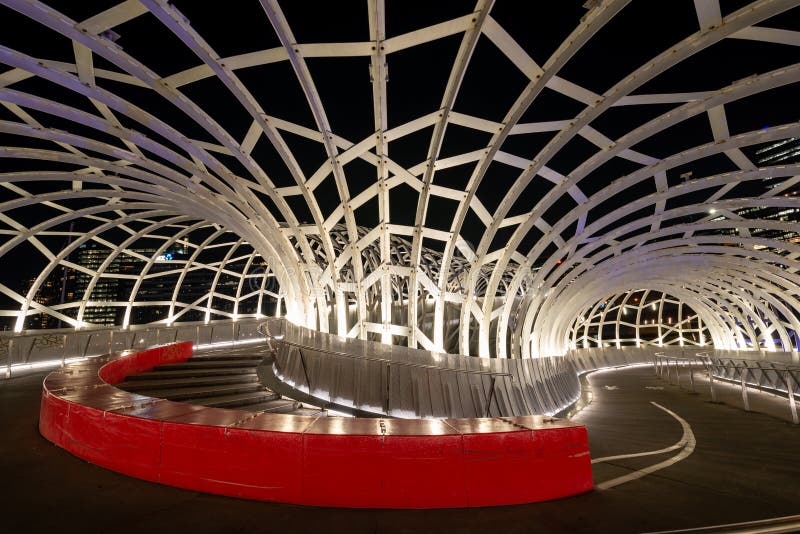 Webb Bridge, Docklands editorial stock image. Image of lights - 228928269