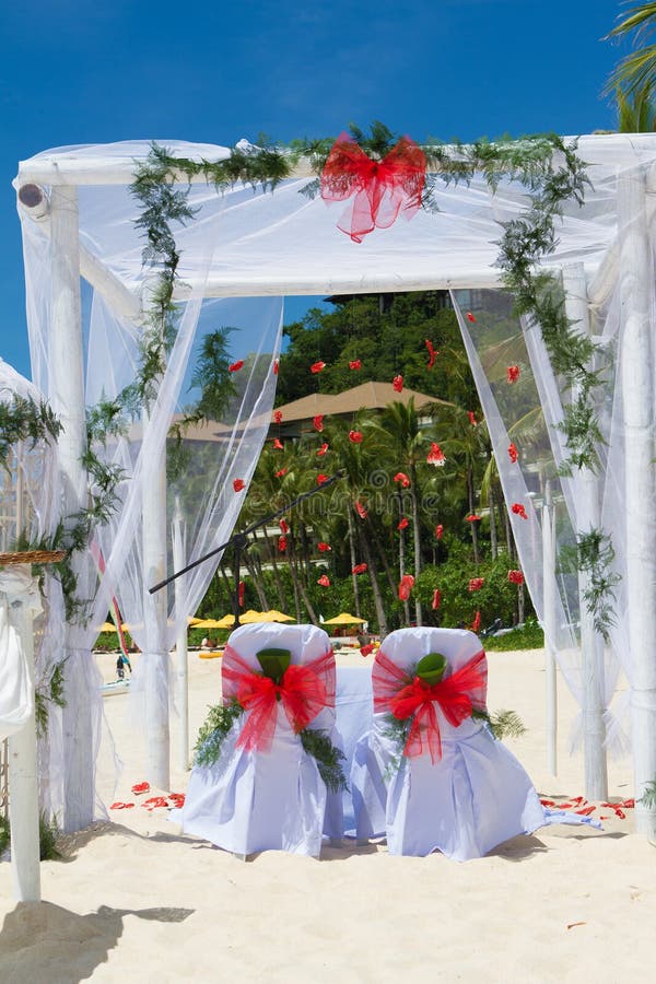 Wedding arch and set up stock image. Image of coastline - 31112341