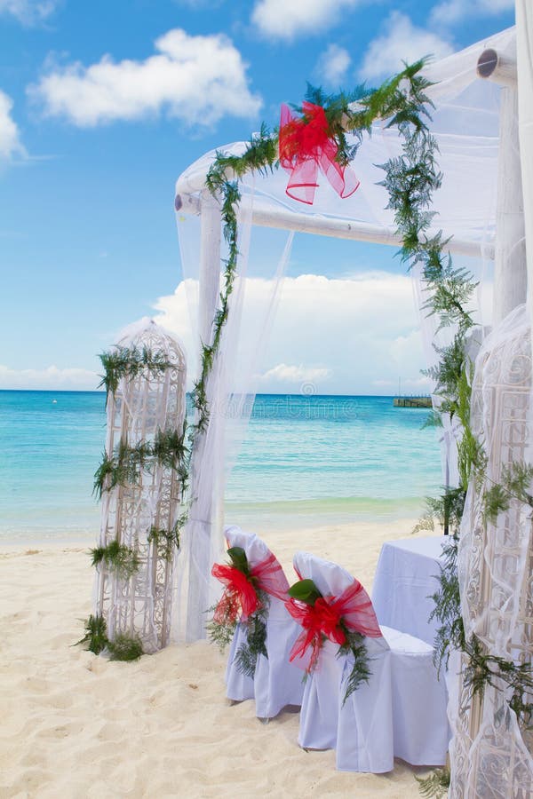 Wedding arch and set up stock image. Image of engagement - 31112345