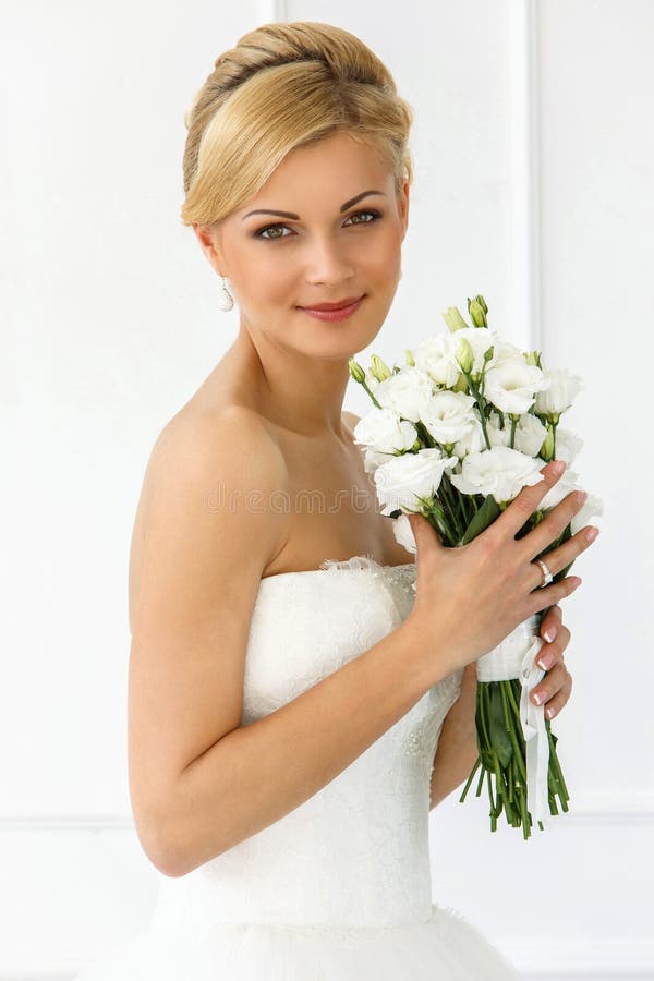 Wedding. Beautiful bride stock photo. Image of elegance - 43072872