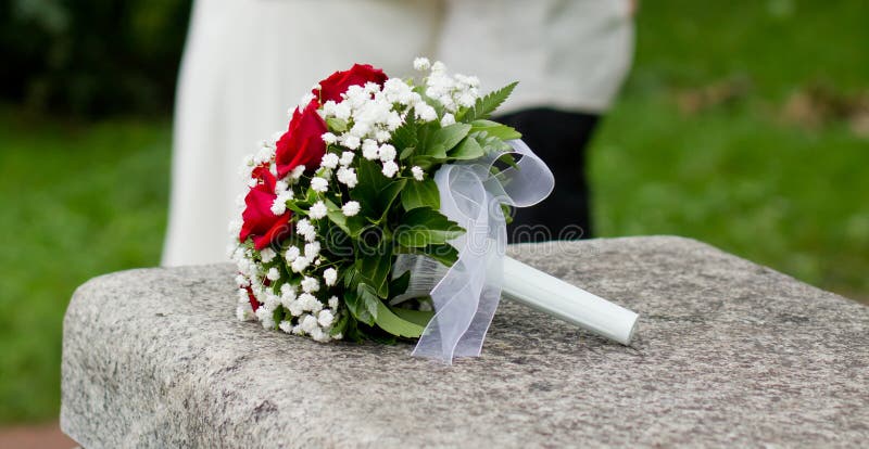Wedding Bouquet with Red Roses Stock Photo - Image of ceremony, flower ...