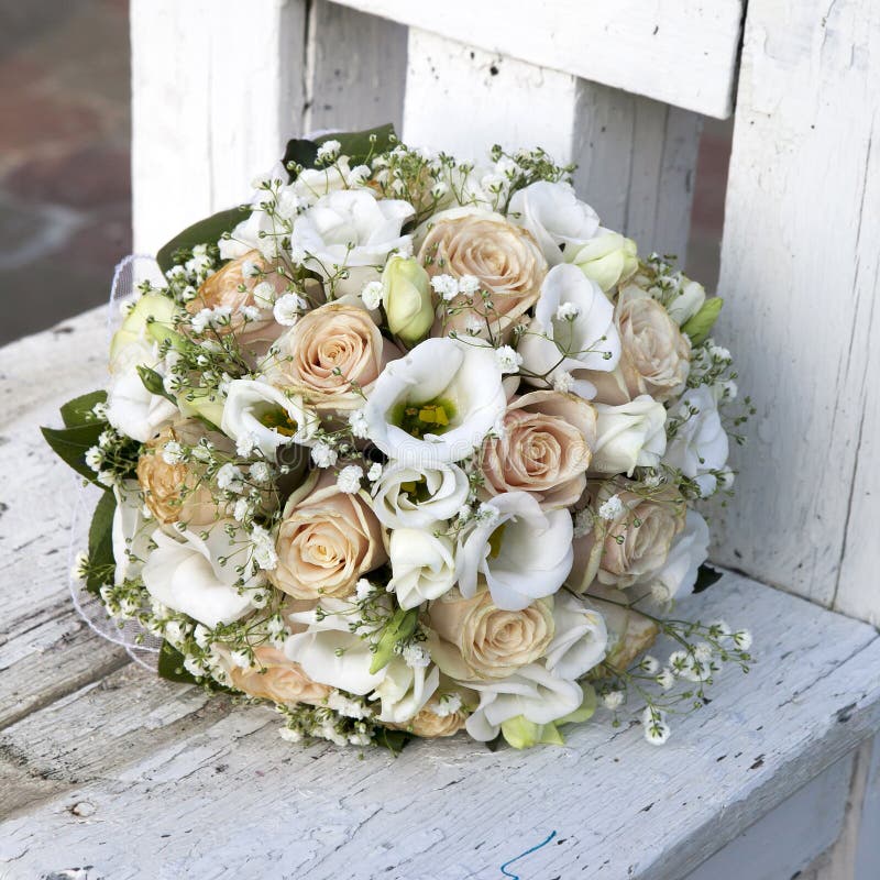 Wedding Bouquet of Yellow and Cream Roses Stock Photo - Image of ...
