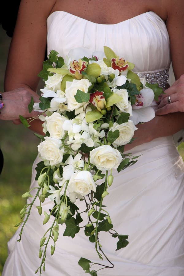 Wedding bride and bouquet stock photo. Image of beautiful - 29511920