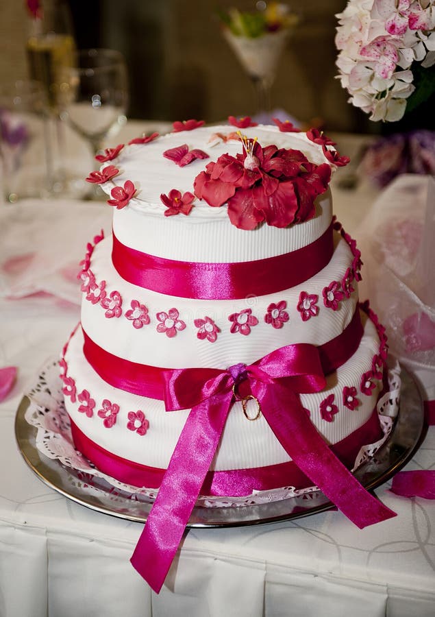 Wedding cake stock photo. Image of lace, holiday, cakestand - 31033298